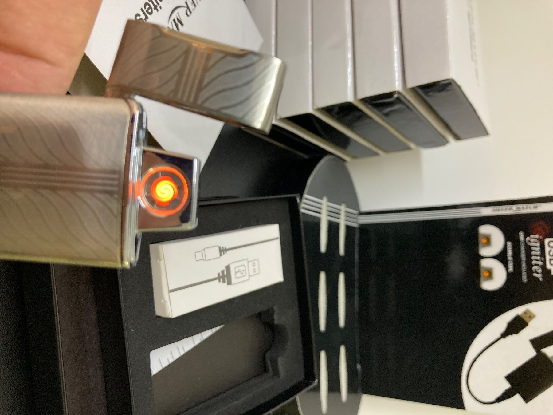 Neu Zigaretten Feuerzeug USB inkl. Kabel (6x) (Neu und originalverpackt) in Inwil für CHF 9 ...