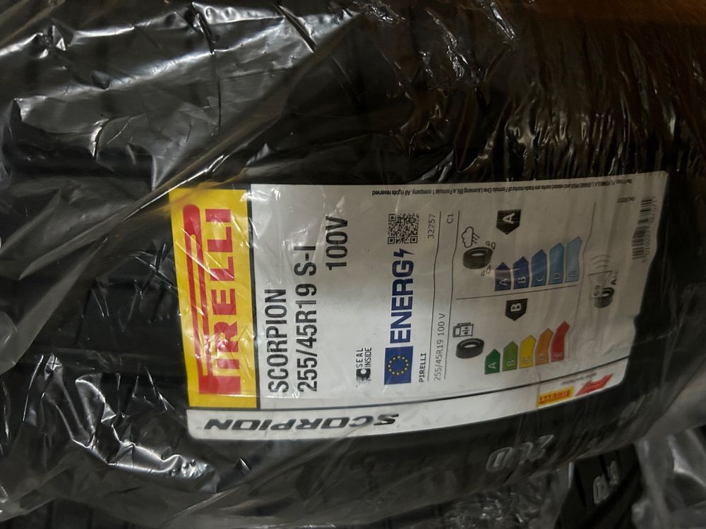 Sommerpneu Pirelli Scorpion 255/45/19 | Kaufen auf Ricardo
