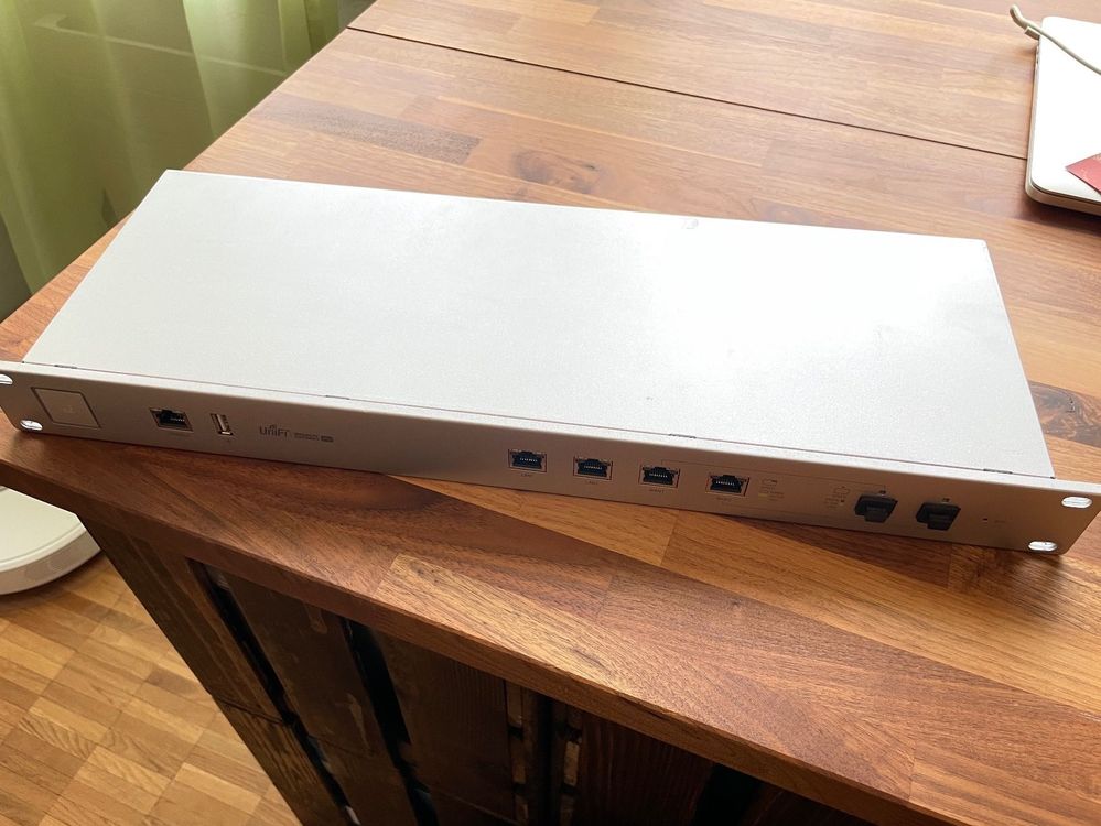 Ubiquiti UniFi Security, USG-PRO-4 | Kaufen auf Ricardo