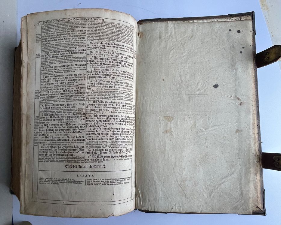 antike Bibel 1720 - vollständig und mit allen Beschlägen (Gebraucht) in ...