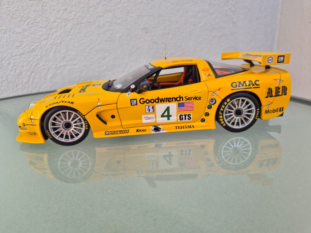 Corvette GTS-4 von AutoArt. 1:18 | Kaufen auf Ricardo