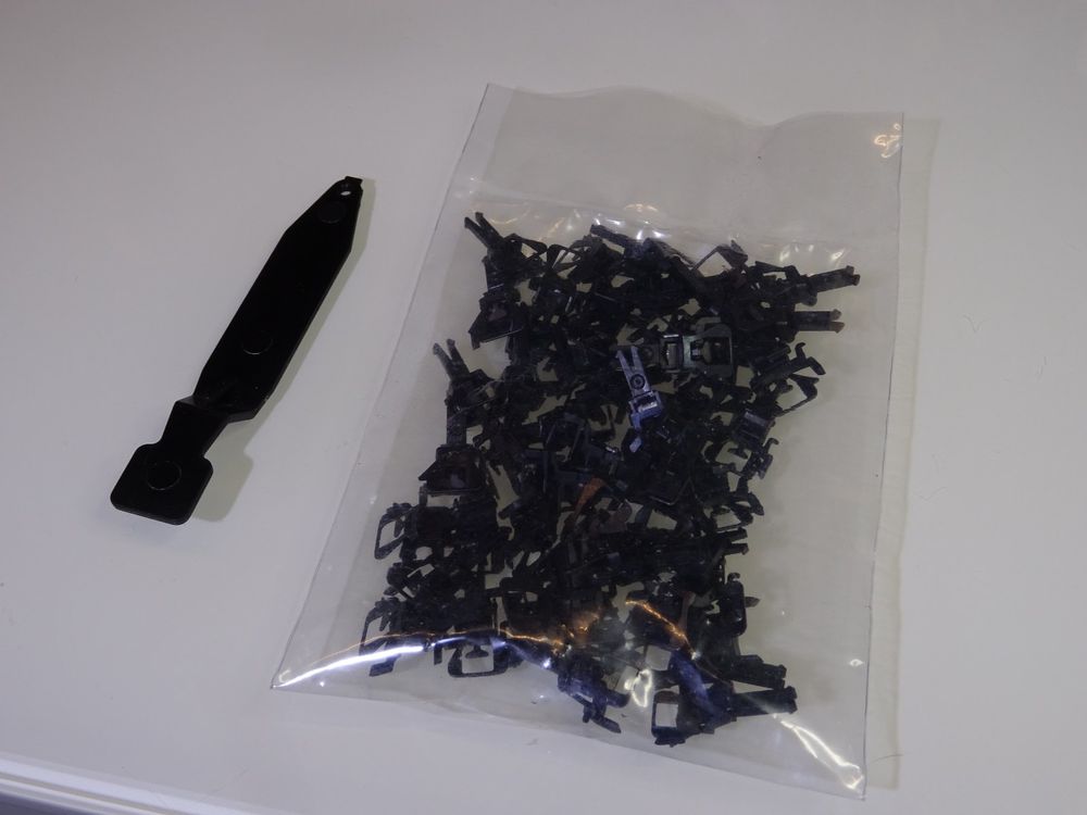 Märklin 7203 Kurzkupplungen Inhalt 50 Stück. (Neu und originalverpackt ...