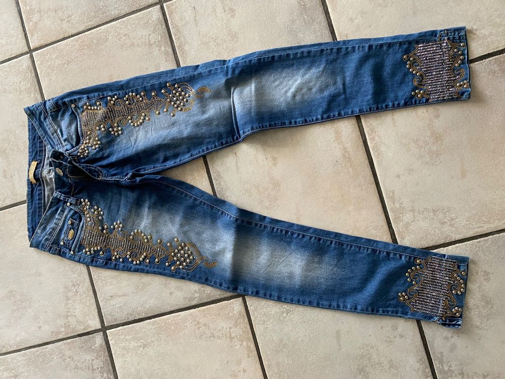 edle Jeans mit Strass und Nieten Grösse 29 | Kaufen auf Ricardo