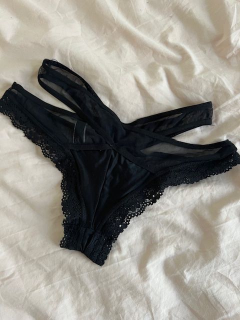 Victoria’s secret - string (Gebraucht) in Neuchâtel für CHF 3 – mit ...