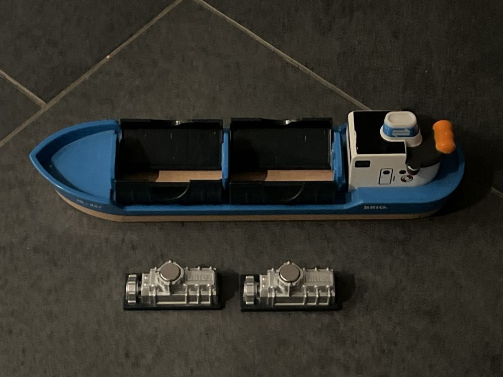 BRIO Cargo Ship Boat - Classic Wooden Railway Toy! (Gebraucht) in ...