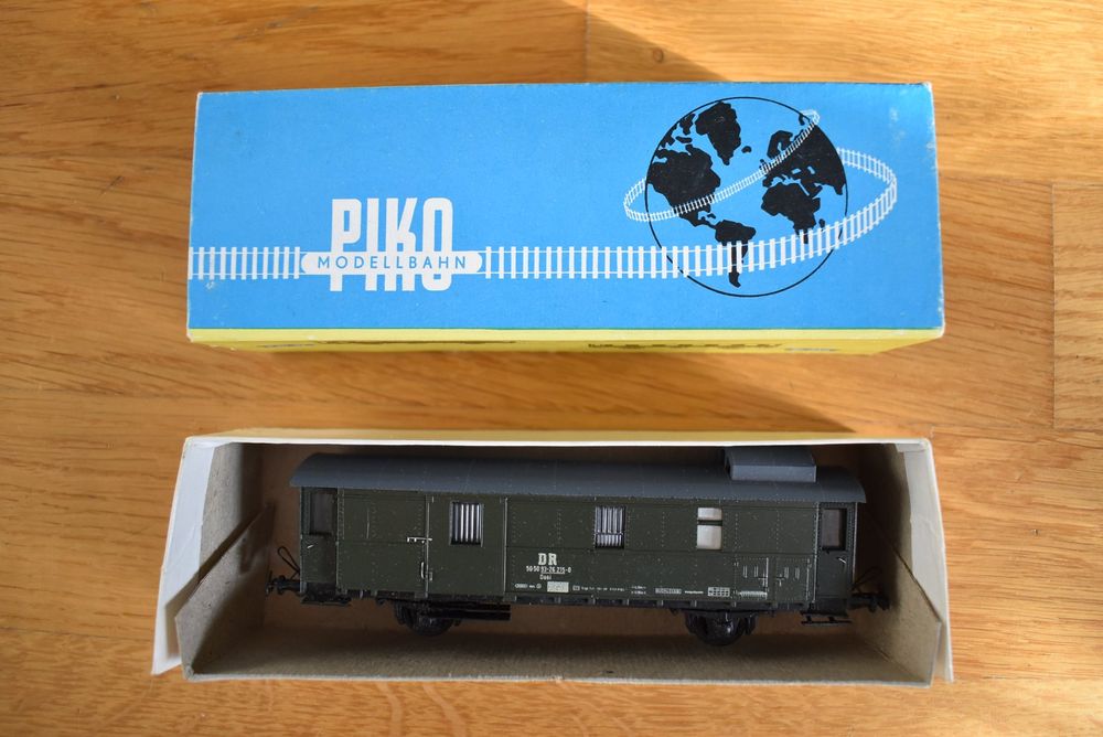 PIKO H0 5/6606-010 Gepäckwagen Pwi 32 DR in OVP (Gebraucht) in Basel ...