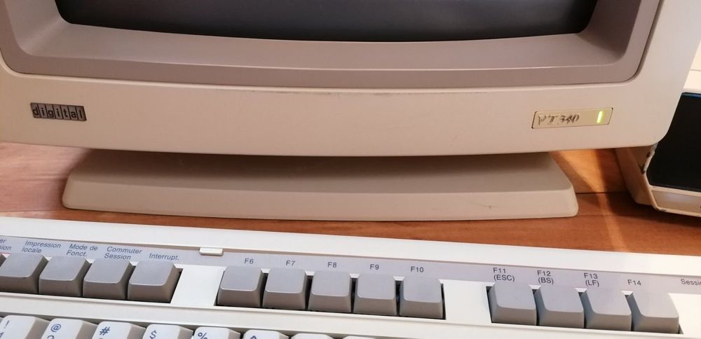 DEC VT-340 Terminal | Kaufen auf Ricardo