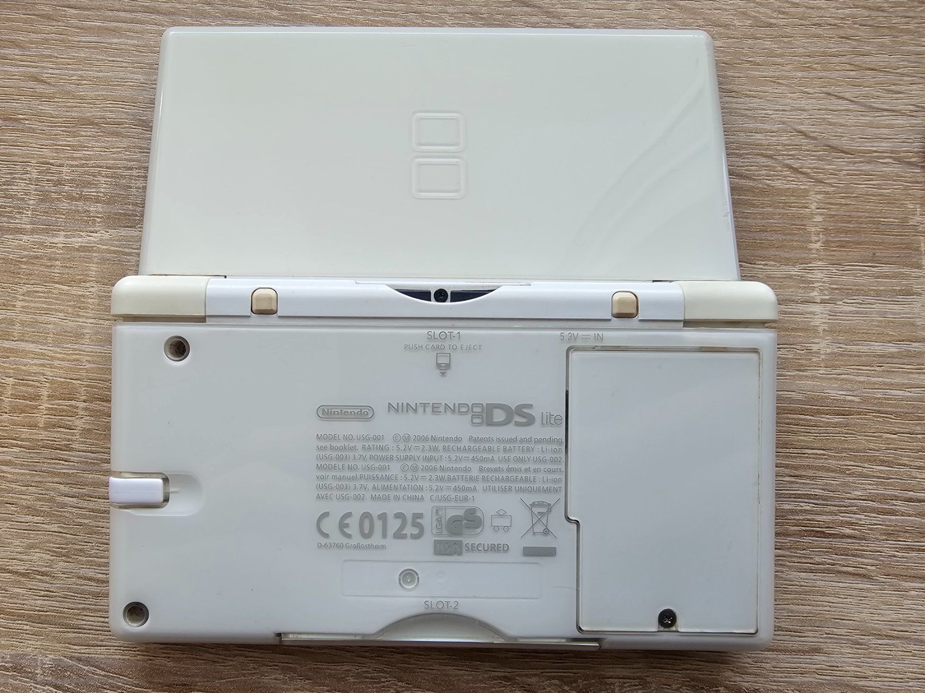 Nintendo DS lite in weiss (Gebraucht) in Sempach für CHF 50 – mit ...