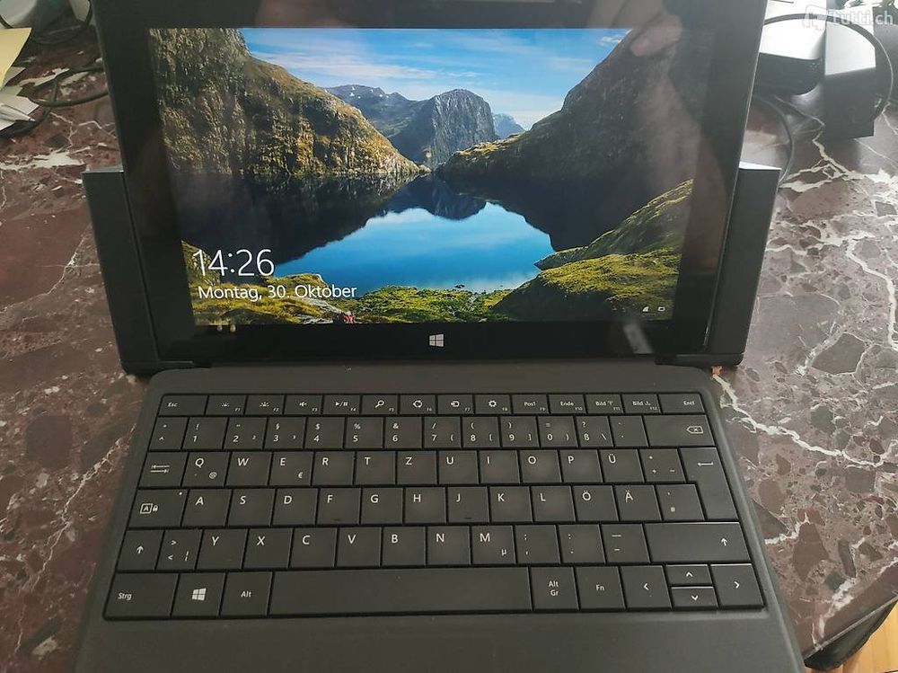 Microsoft Surface 2 Pro & Dockingstation | Kaufen auf Ricardo