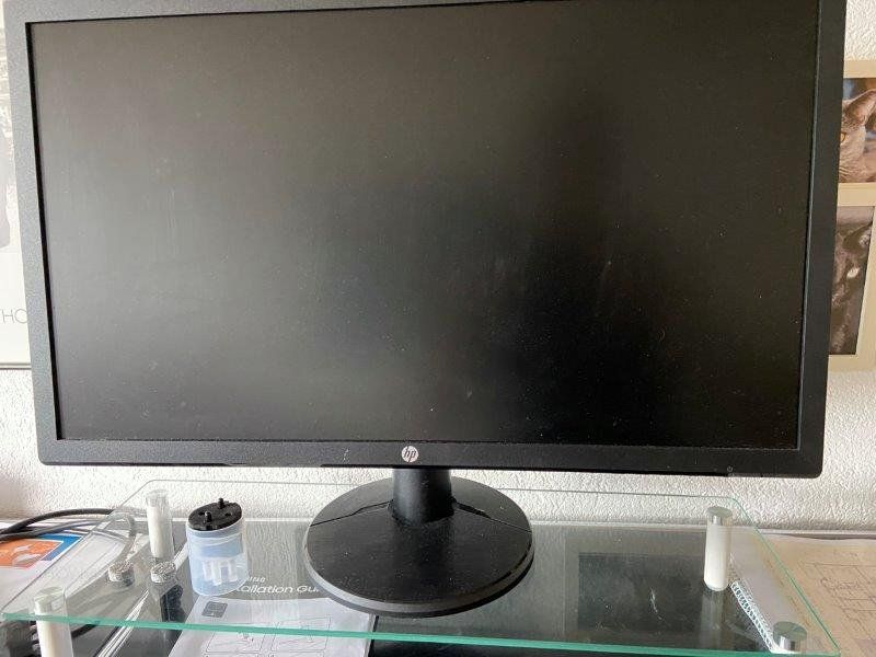 HP V24 FHD Monitor - Top Zustand (Gebraucht) in Lyss für CHF 20 – nur ...
