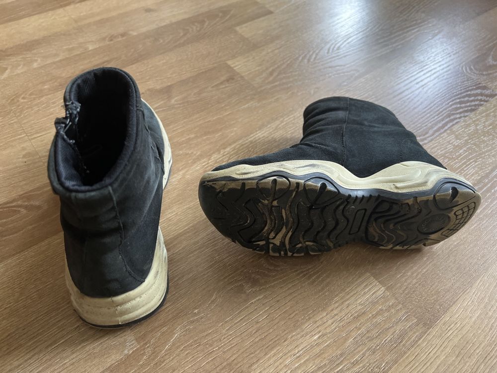 Schuh-Paket Mädchen, Gr. 33 (Gebraucht) in Zuchwil für CHF 10 – mit ...