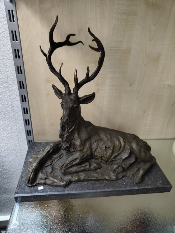 LIEGENDER WUNDERSCHÖNEN HIRSCH BRONZESKULPTUR SIGN | Kaufen auf Ricardo