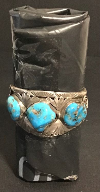 Designer Silber Armreife mit Türkis Steinen (Gebraucht) in Root für CHF 110 – mit Lieferung auf ...