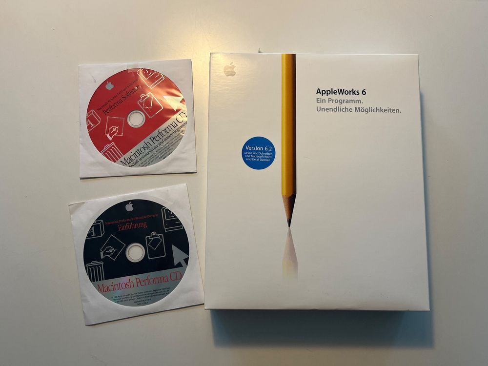 Apple Works 6 Version 6.2 OVP und Macintosh Performa (Gebraucht) in ...