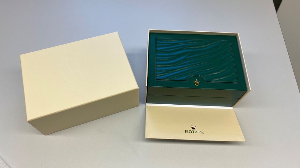 ROLEX Box mit Umkarton Grösse M (Neu und originalverpackt) in St ...