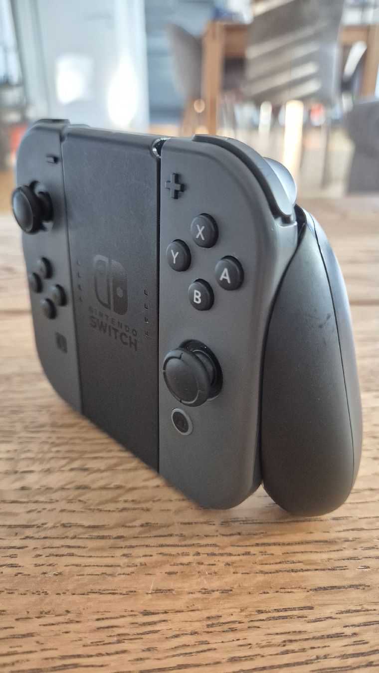 Nintendo Switch Joy-Con Controller grau/schwarz inkl. Grip (Gebraucht ...
