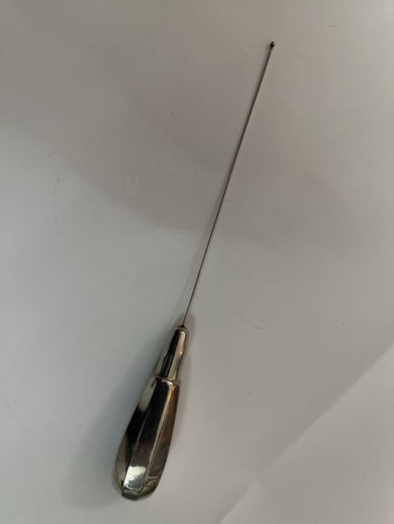 Vintage Silver Medical Tool - Perfect for Collectors! (Gebraucht) in ...