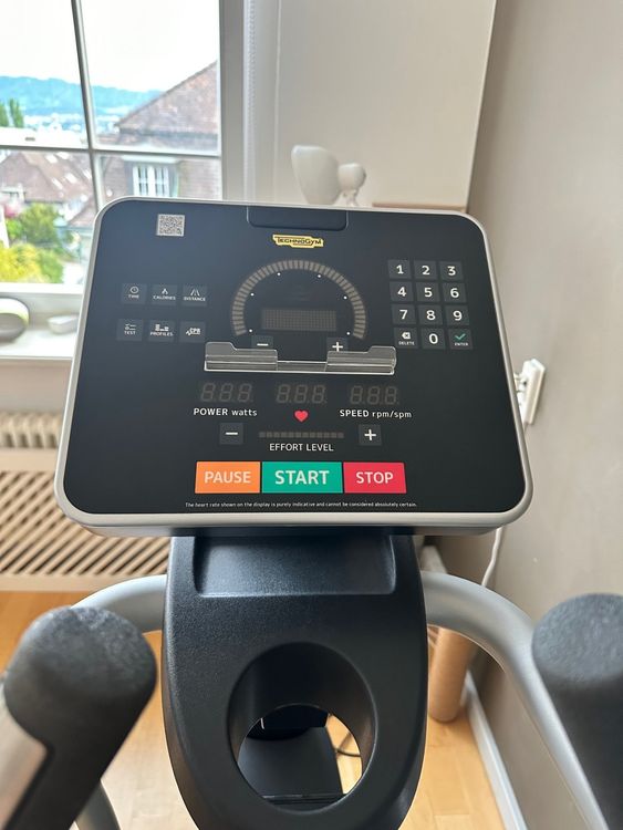 TechnoGym Crosstrainer (Synchro Forma Elliptical) (Gebraucht) in Zürich ...
