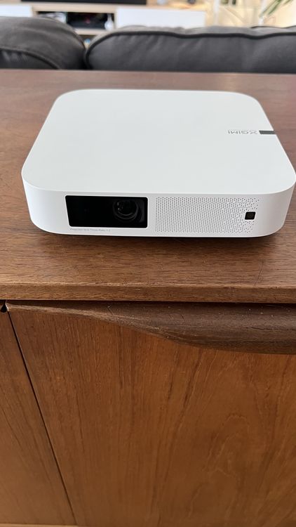 XGIMI Elfin Mini Projector – Full HD, Compact & Like New (Gebraucht) in ...