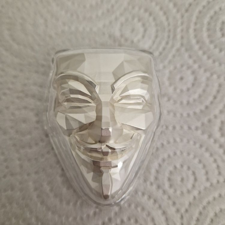 Südkorea REBEL Guy Fawkes Mask Antique 2 oz Silver Stacker (Neu (gemäss ...
