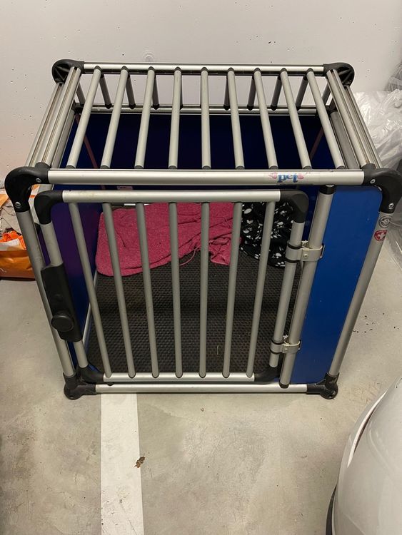 Hundetransportbox für das Auto von 4Pets (Gebraucht) in Pieterlen für CHF 50 – nur Abholung auf ...