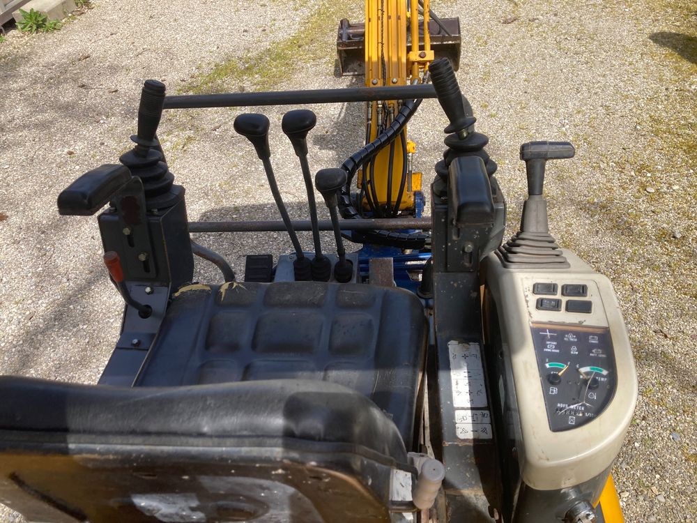 Bagger Hutter IHI 15J (Gebraucht) in Recherswil für CHF 7000 – nur Abholung auf Ricardo kaufen