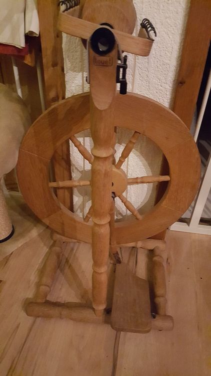 Spinnrad, antik, massiv | Kaufen auf Ricardo