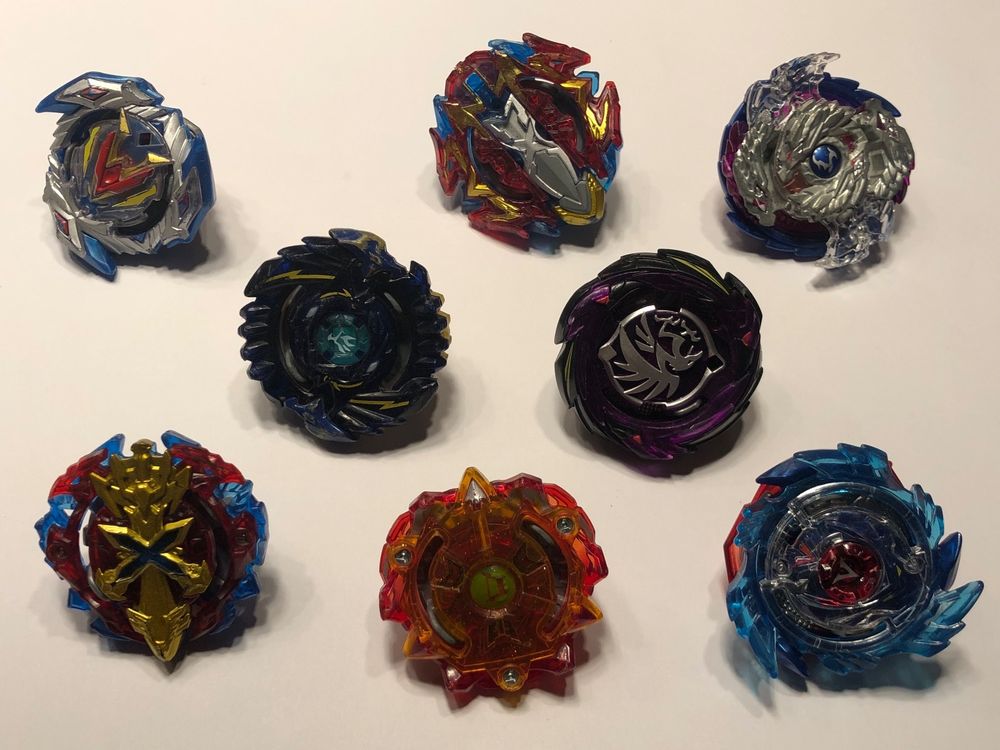 8 Beyblades mit verschiedenen Starter/Ripper | Kaufen auf Ricardo