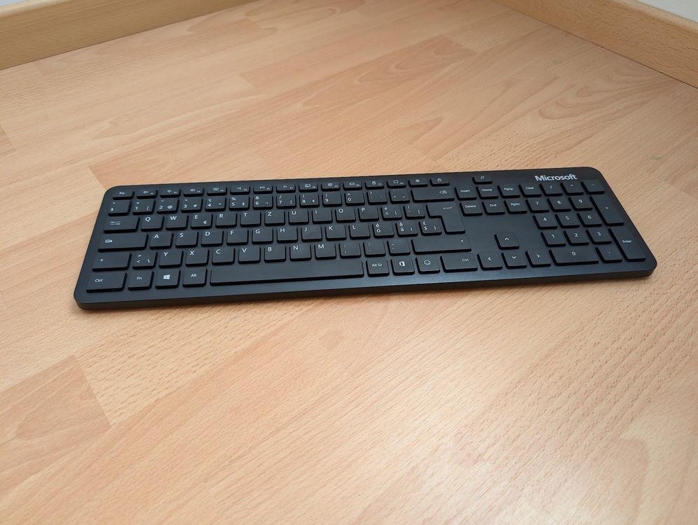 Microsoft BT Keyboard CH-Layout (Gebraucht) in Niederteufen für CHF 10 ...
