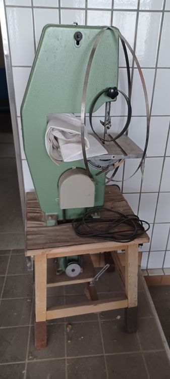 Bandsäge mit Keilriemenantrieb (Gebraucht) in Zihlschlacht für CHF 200 – nur Abholung auf ...