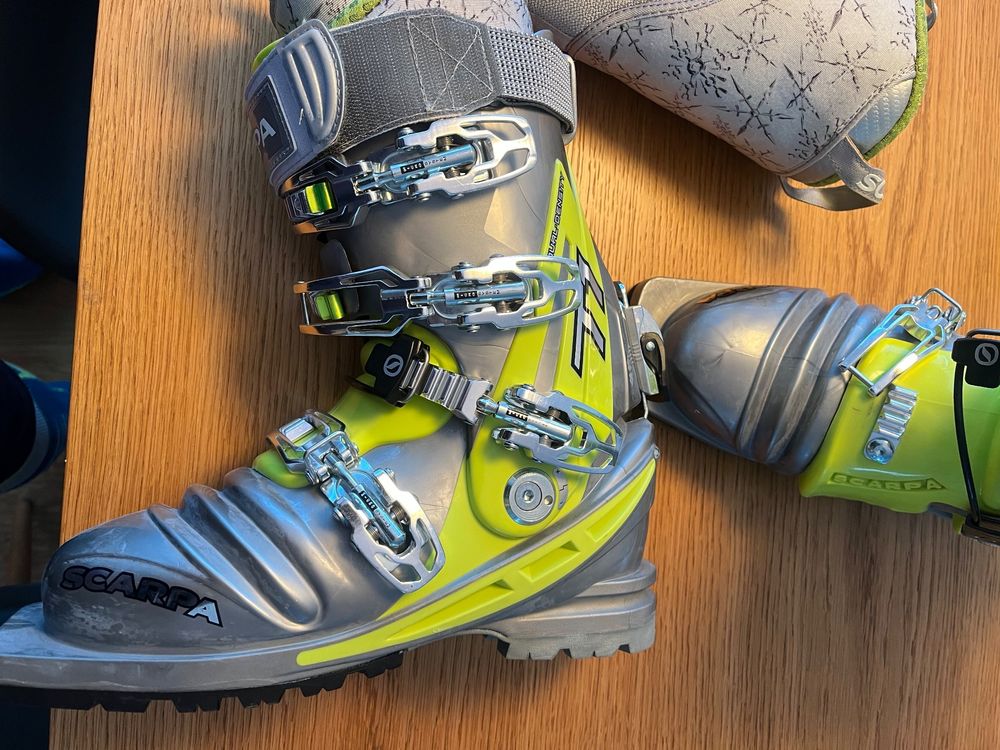 SCARPA T1, Telemarkschuh, 38 (Gebraucht) in Engelberg für CHF 25 – mit ...