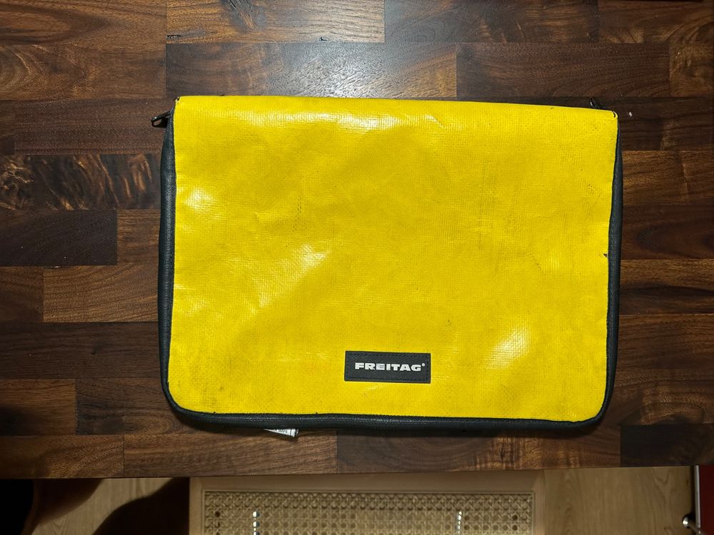 FREITAG Laptop Tasche (Gebraucht) in Niederhasli für CHF 36 – mit ...