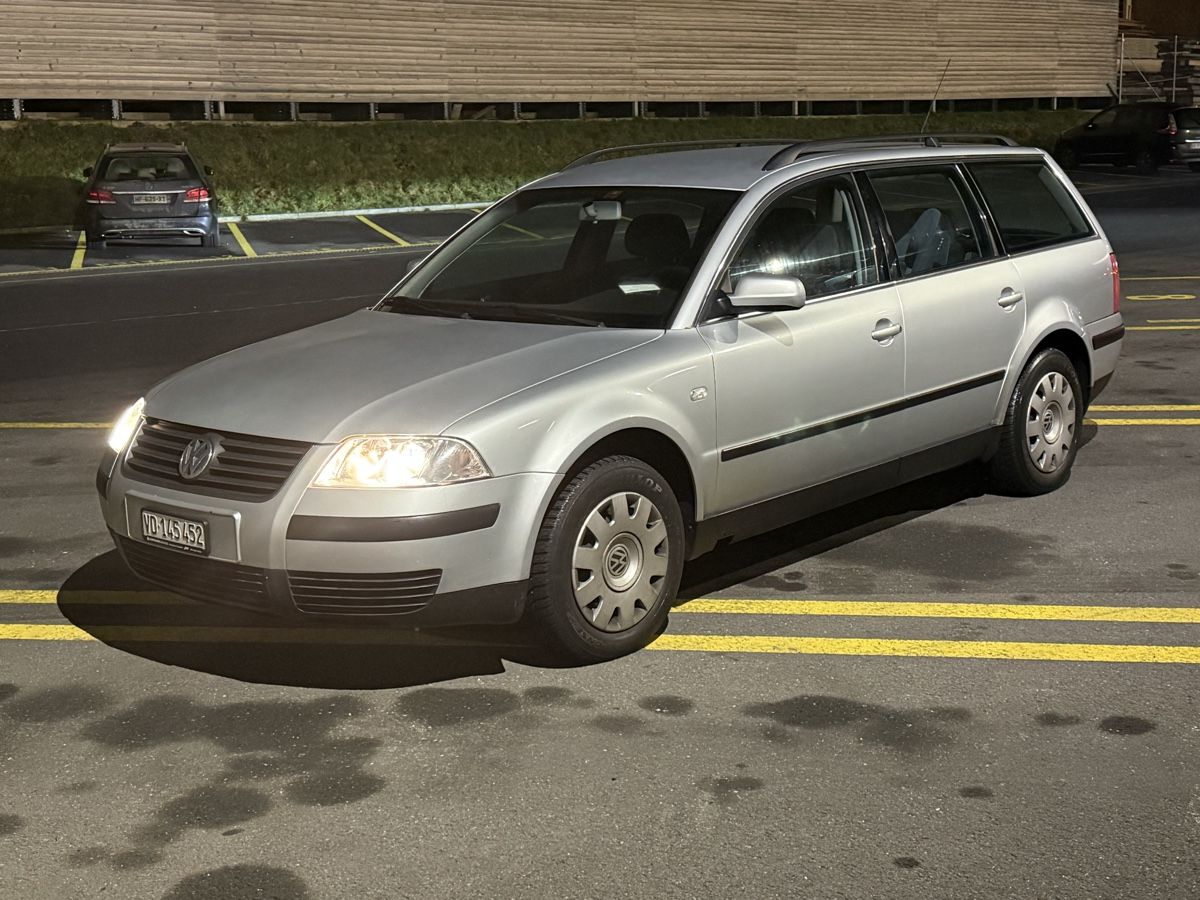 VW Passat Variant 1.8T, 2001, Break spacieux et fiable! (Gebraucht) in ...