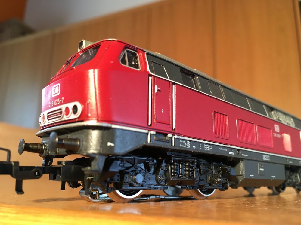 Märklin HO 3075 Diesellok DB 216 025-7 Topzustand in OVP (Neu (gemäss Beschreibung)) in Nesslau ...