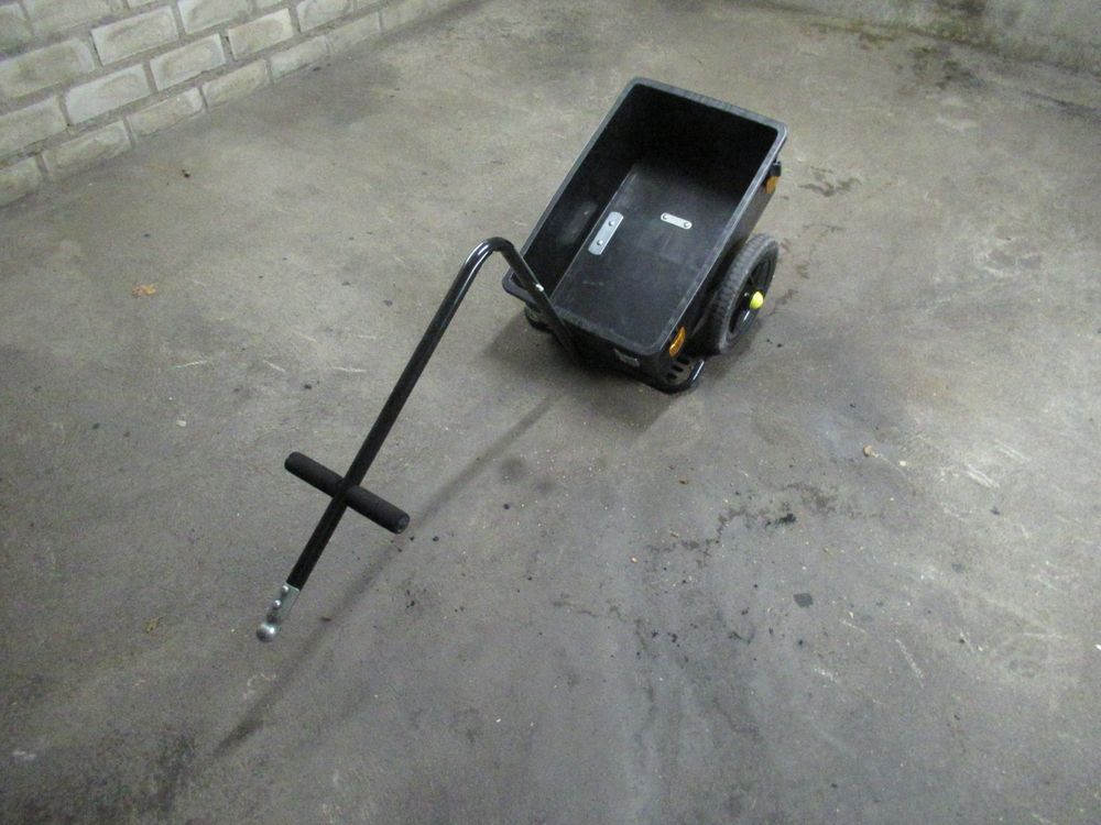 Kleiner Veloanhänger mit Kupplung, gebraucht. (Gebraucht) in Egerkingen für CHF 10 – mit ...