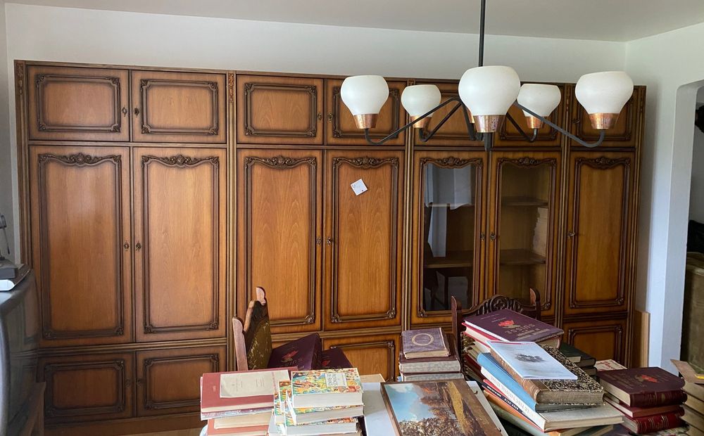 Belle armoire vintage en bois massif avec livraison possible (Gebraucht ...