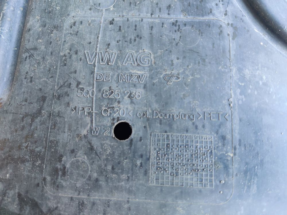 VW Caddy 5 Motorabdeckung 5Q0 825 236 | Kaufen auf Ricardo