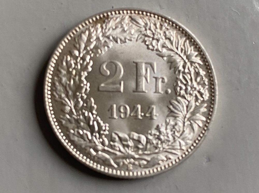 Top 2 Franken 1944 unz./stgl. (Gebraucht) in Zürich für CHF 10.9 – mit Lieferung auf Ricardo kaufen