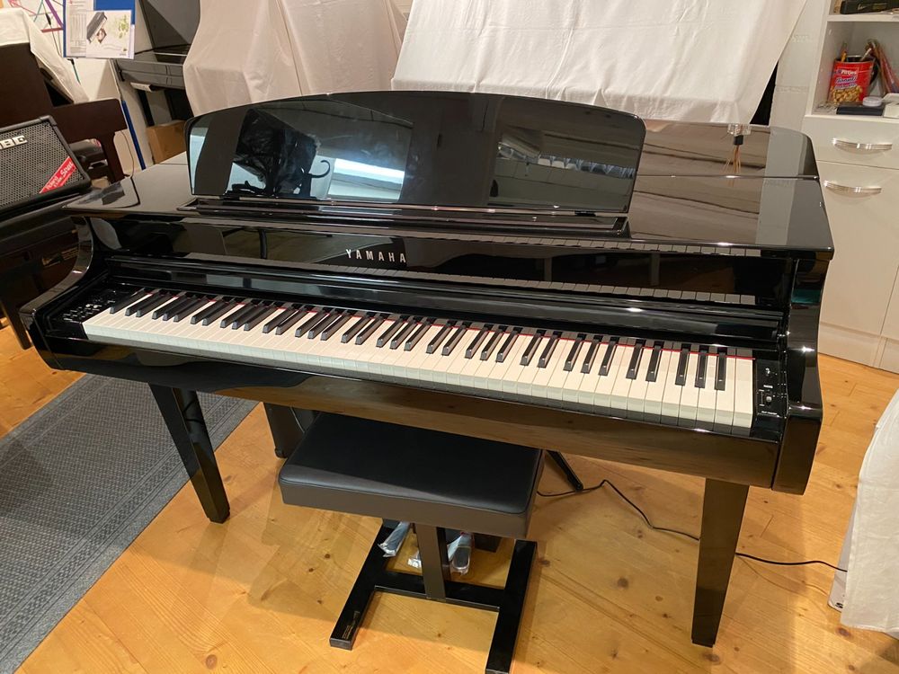 YAMAHA Clavinova CLP-765 Grand Piano, schwarz poliert (Neu (gemäss ...