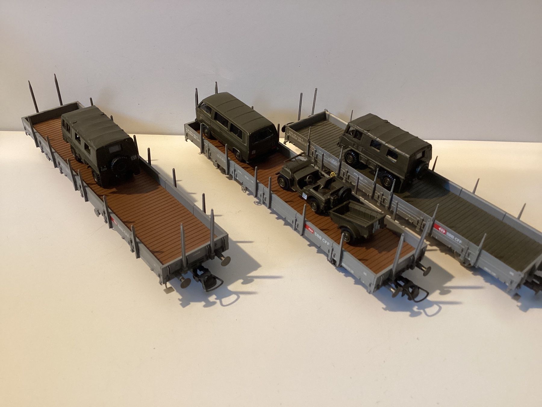Aku Kull Roco Güterwagen Pinzgauer Armee SBB 1:87 H0 (Gebraucht) in ...