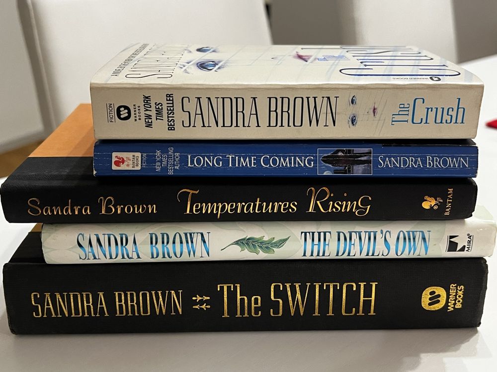 5 Sandra Brown Bücher (The Crush, The Switch,…) (Gebraucht) in Bern für CHF 5 – mit Lieferung ...