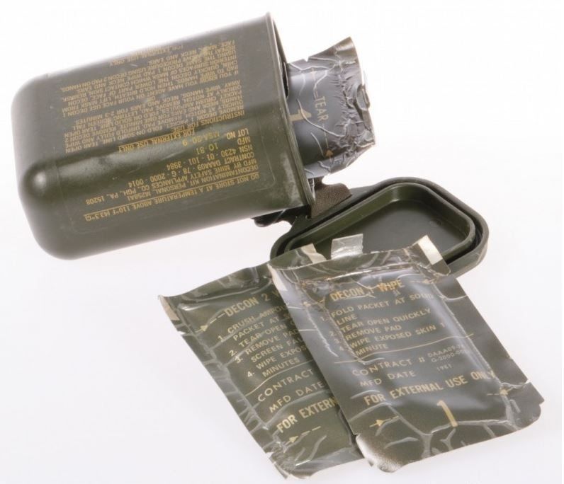 US Army Personal Decontamination Kit (Neu und originalverpackt) in ...