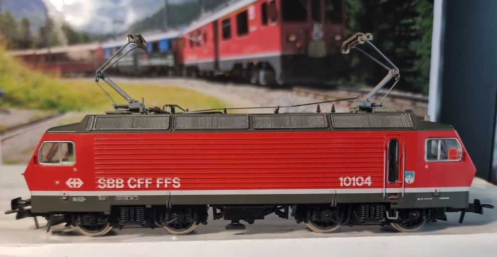 Roco SBB Re 4/4 IV H0 (Gebraucht) in Zwingen für CHF 28.5 – mit Lieferung auf Ricardo kaufen