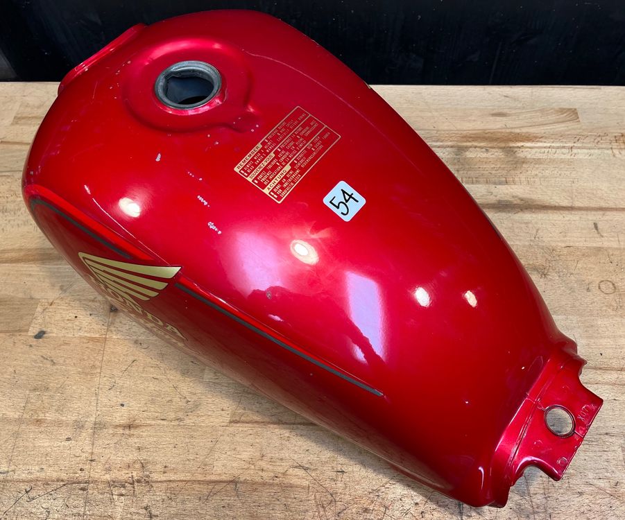 Honda Custom CM 125 Benzintank rot ⑤ №54 (Gebraucht) in Frauenfeld für ...