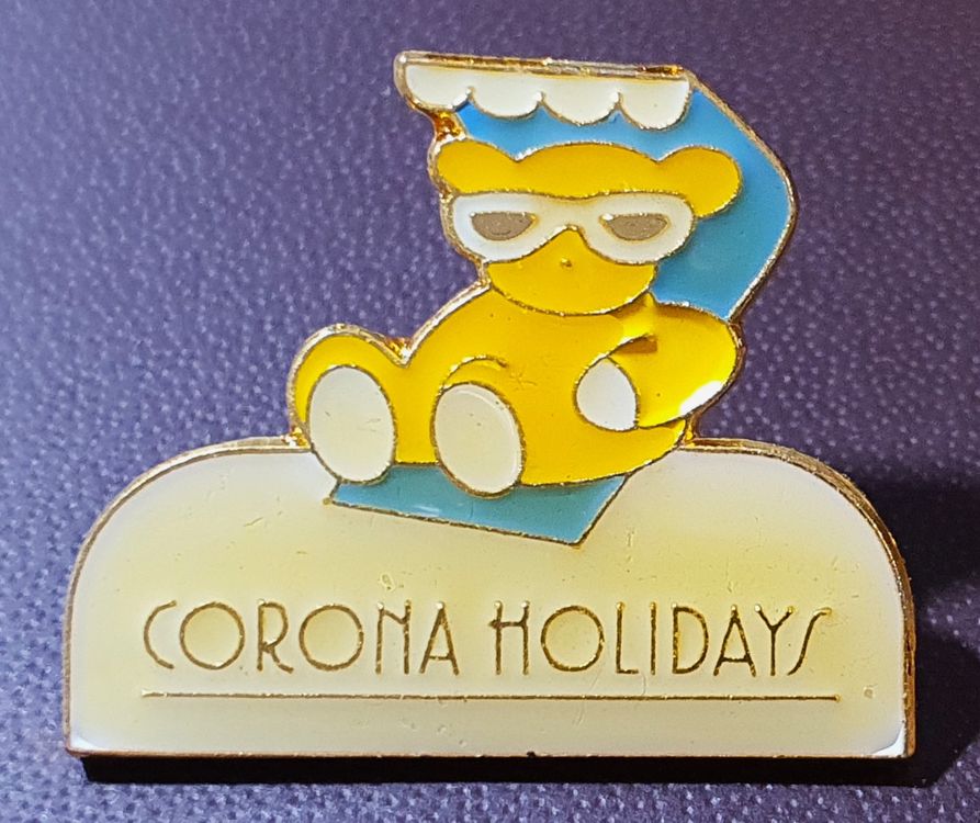 R346 - Pin CORONA HOLIDAYS Bär Strand Sonnenliege (Gebraucht) in ...