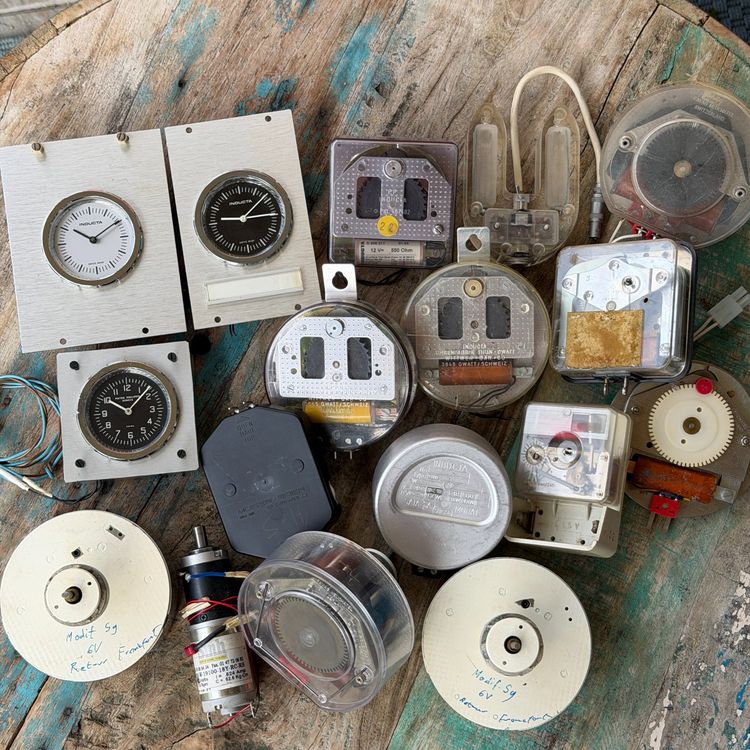 Lot of PATEK PHILIPPE, Inducta and Favag clock movements (Gebraucht) in ...