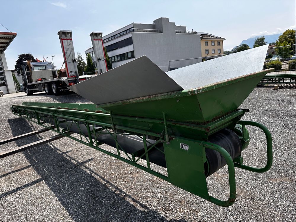 Förderband mit Einfülltrichter (Gebraucht) in Sempach Station für CHF ...