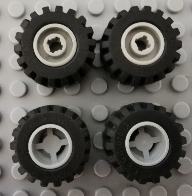 LEGO, Räder 21x12 inkl. Felge hellgrau (Gebraucht) in Luzern für CHF 1 ...