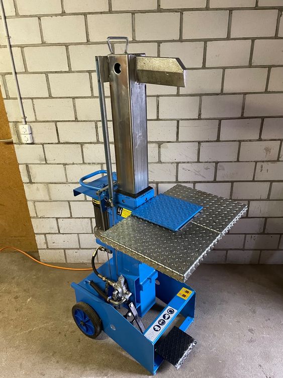 Holzspalter 10 Tonnen Spaltkraft (Gebraucht) in Huttwil für CHF 2400 – nur Abholung auf Ricardo ...