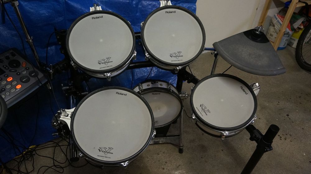 Roland TD-8 Elektro Drum Set mit teilweise neuem Rack (Gebraucht) in ...